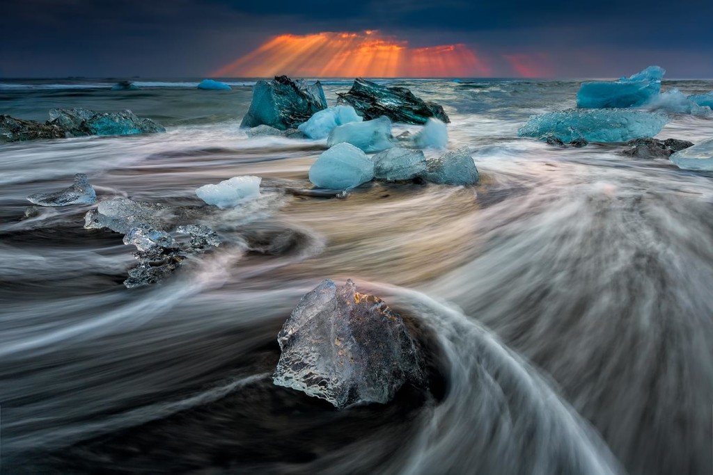 In Pictures: Breathtaking Iceland Landscapes That'll Mesmerize You