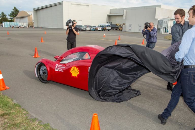 World’s first electric and 100% recyclable car to compete at Shell Eco ...