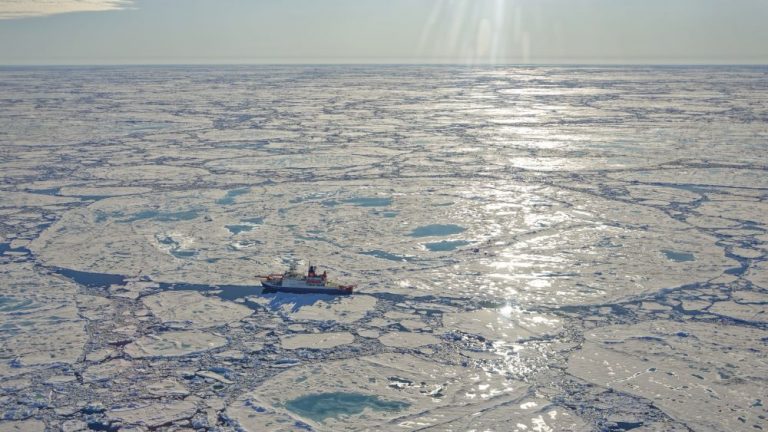 Methane Deposits from Arctic Ocean Releasing into Atmosphere