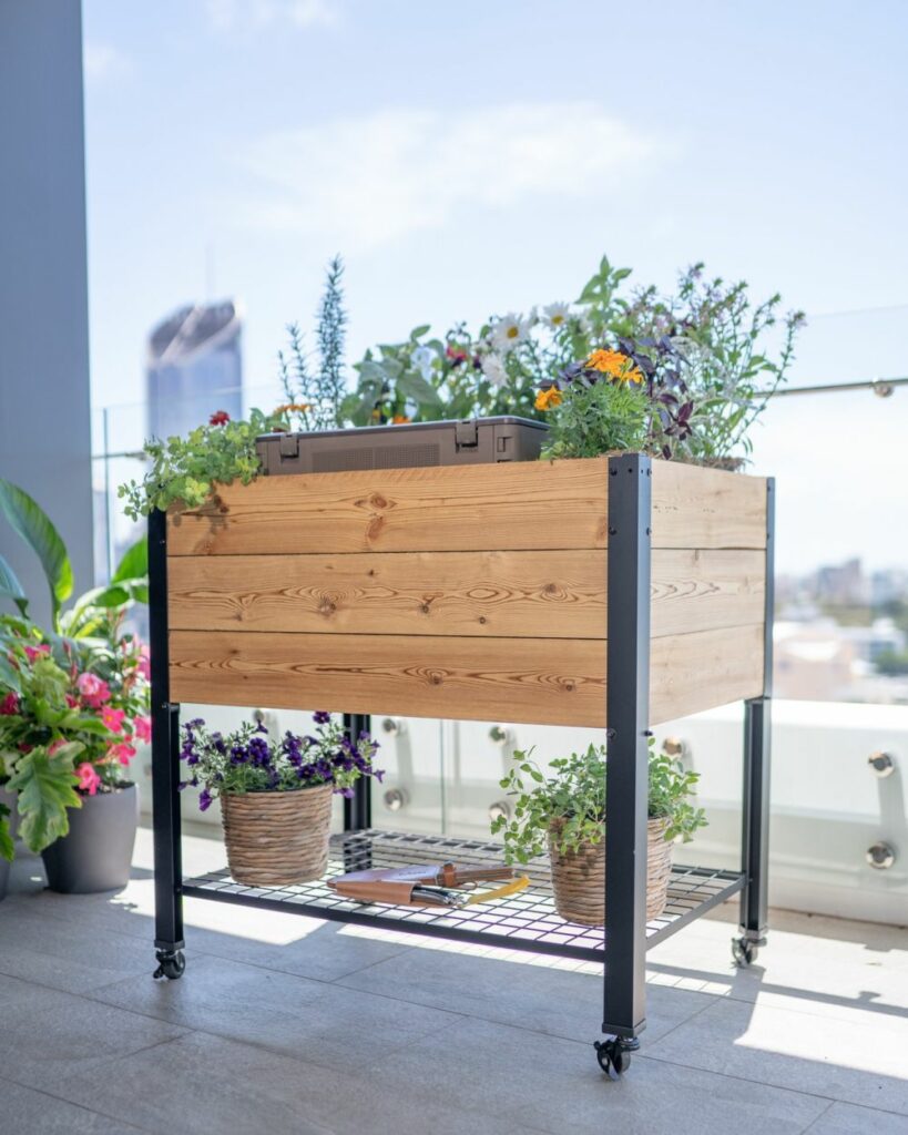 Modbed Modular Closed-Loop Garden is Powered by Food Waste